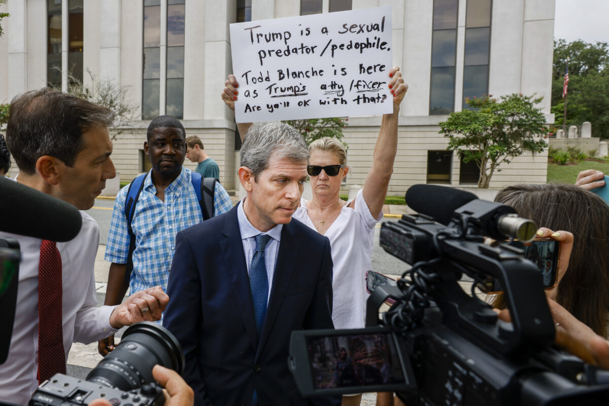 Epstein ex-girlfriend Ghislaine Maxwell finishes interviews with Justice Department officials ...